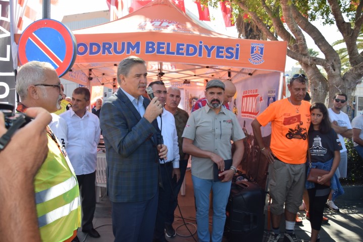 SÜPER ENDURO HEYECANI ASKER SELAMI İLE BAŞLADI - Bodrum Güncel Haber
